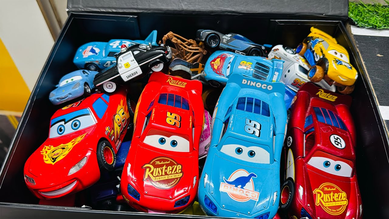 Disney Pixar Cars Unboxing Review | Lightning McQueen, Tow Mater, Doc ...