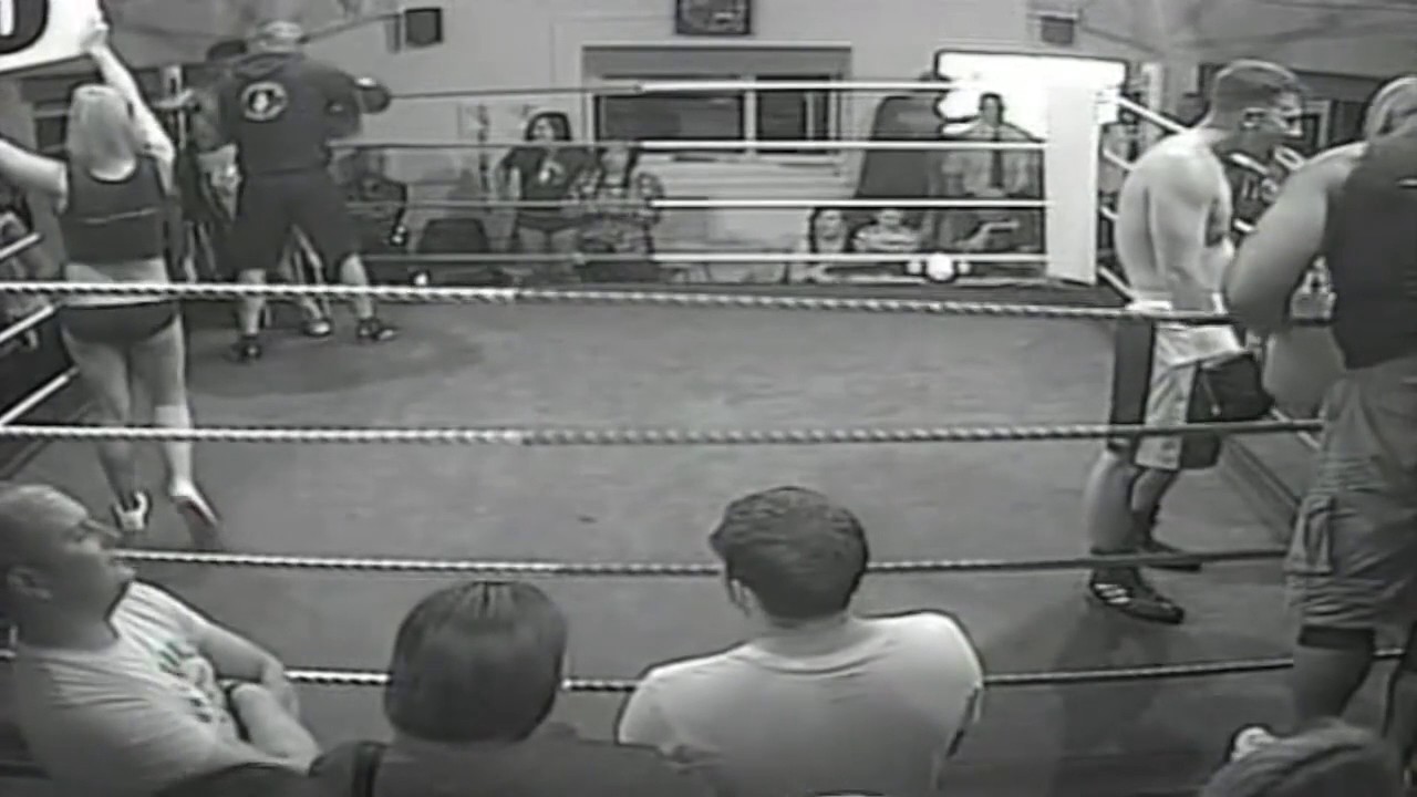 Rumble XVII - Julian "The Juggernaut" Kitchen V Dangerous Dane Simmonds ...