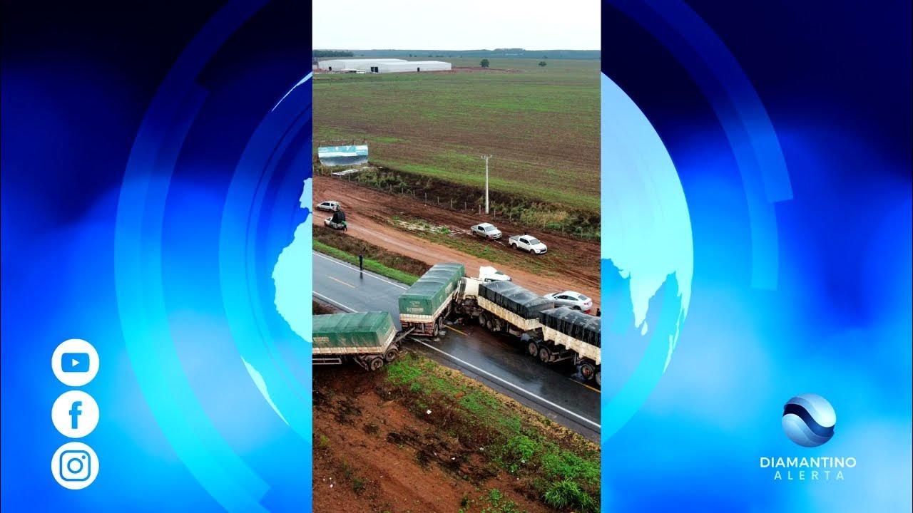 ACIDENTE ENTRE DUAS CARRETAS NA BR-163 ENTRE LUCAS DO RIO VERDE E NOVA MUTUM - YouTube