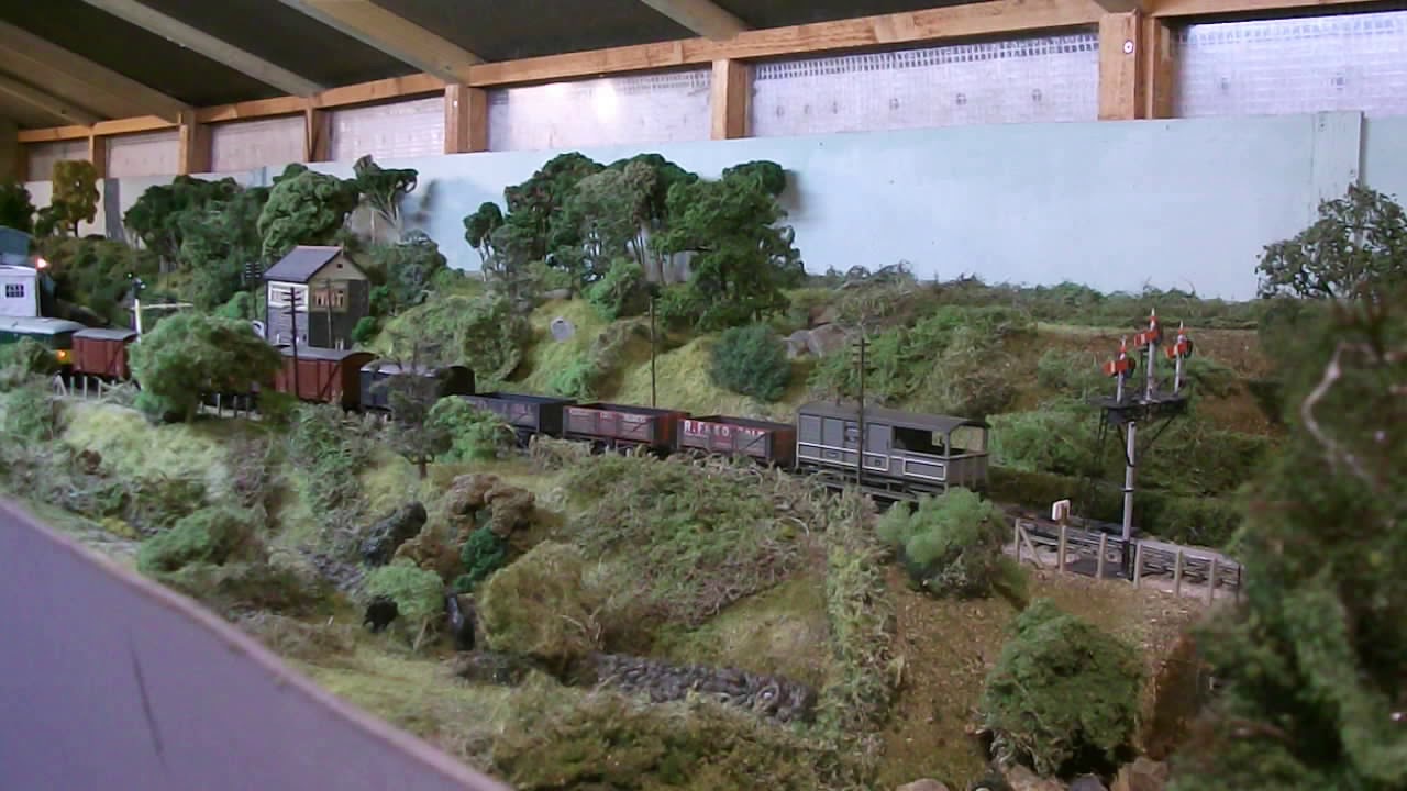 Andrews Model Railway - YouTube