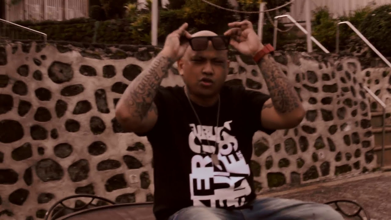 SALBAKUTA - WAG KANG BITTER - Official Music video 2015 Chords - Chordify