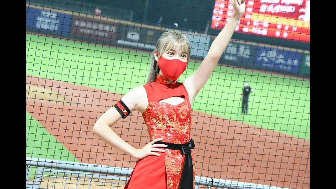 22/07/07 Dragon Beauties小龍女 "Renee芮妮" (局間曲：龍魂) - YouTube