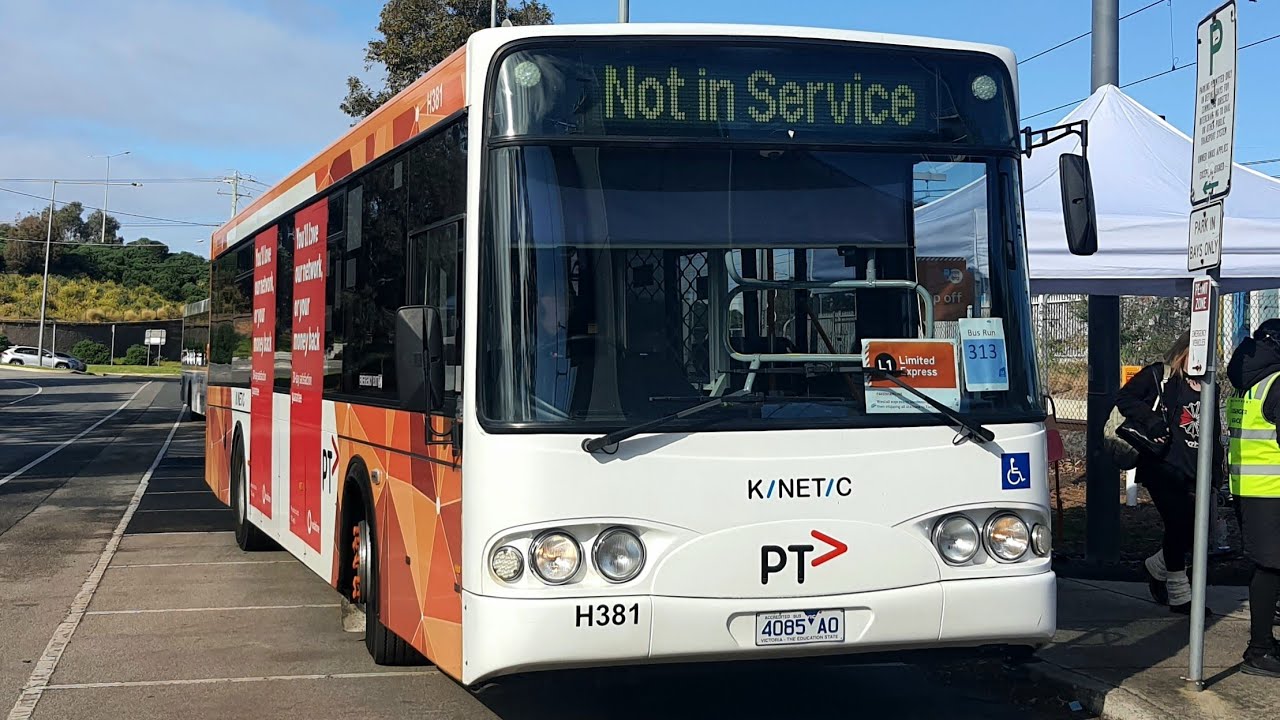 Kinetic Rail #381 Scania L94UB Volgren CR222L - YouTube