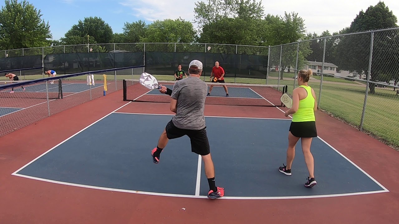 Dan/Yen vs Tim/Lindsey - YouTube