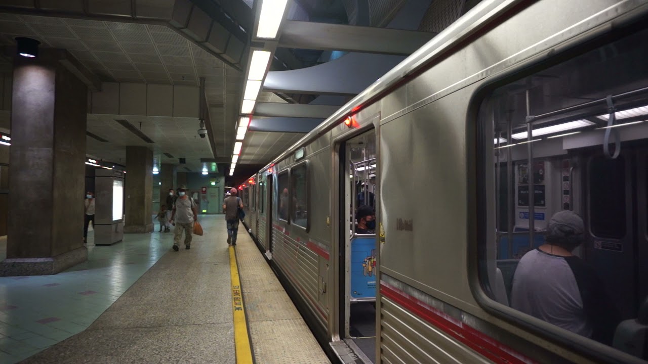 LACMTA Metrorail: Union Station bound A650 B Line Train at Hollywood ...