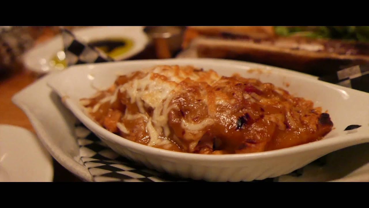 POUTINE at Flying Pig - CANADÁ - YouTube
