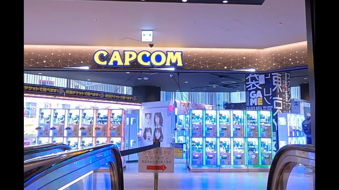 Capcom Cafe walk around - YouTube