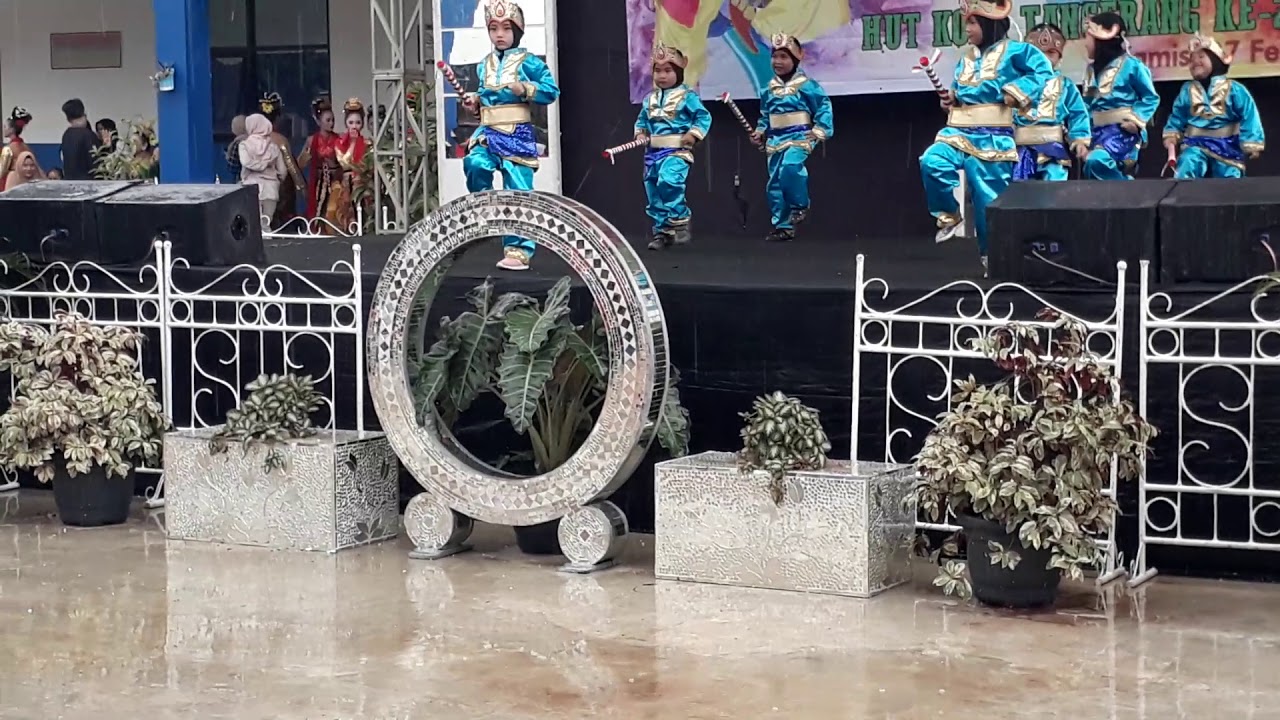 Tari Badui TKIT(Taman Kanak-kanak Bina Insan Madani) Catalina,Gading ...