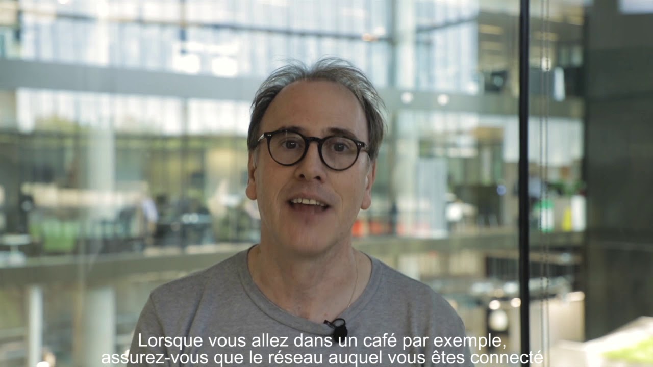 Comment rester en sécurité en ligne - par David Emm - YouTube