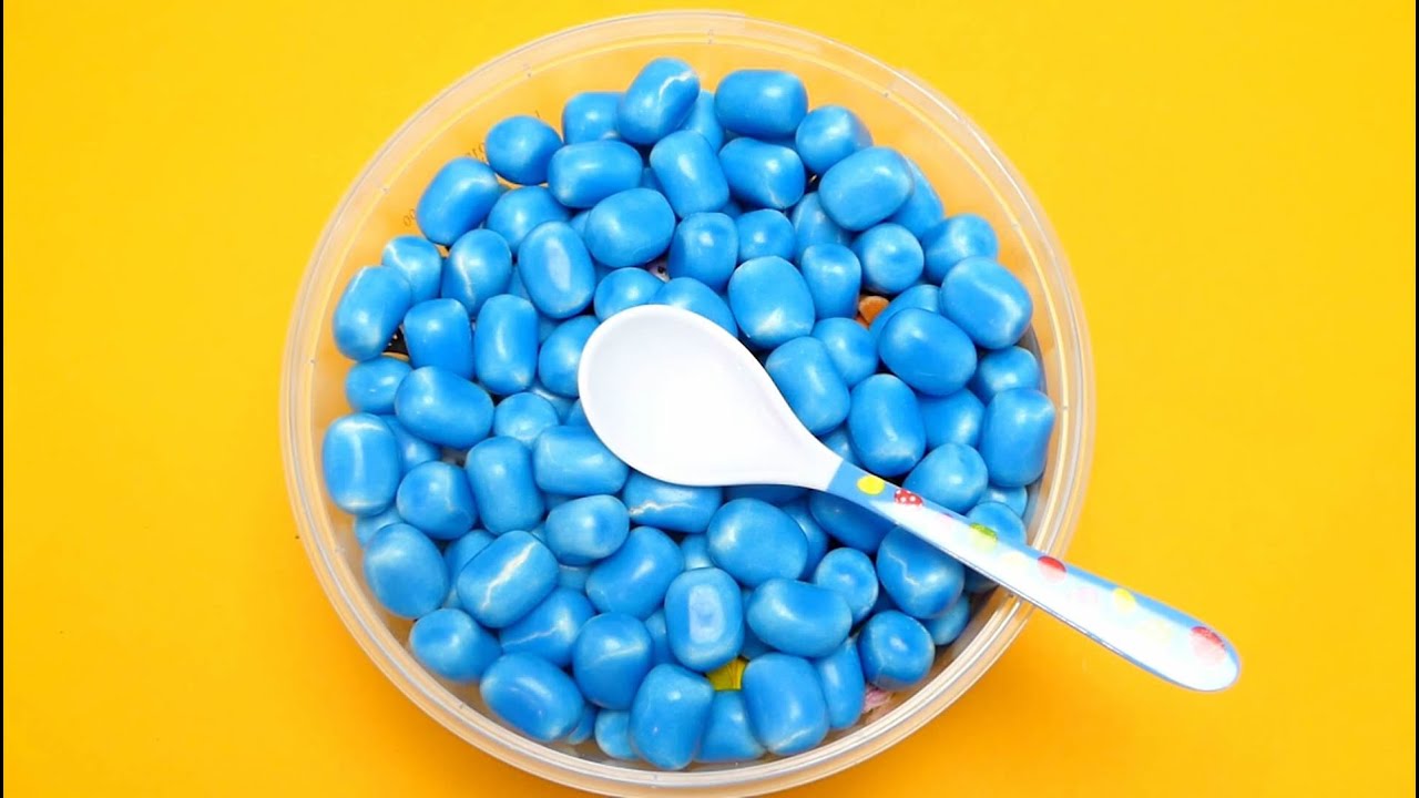 Maoam Blue Kracher with Surprise Toys - Hide & Seek Game Haribo - YouTube