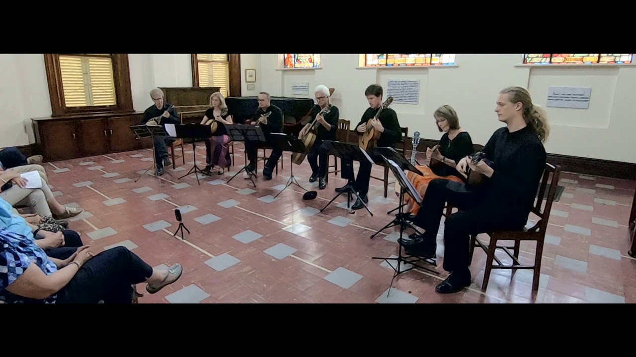 Plektra: Kolo Kolo - Stephen Lalor - YouTube