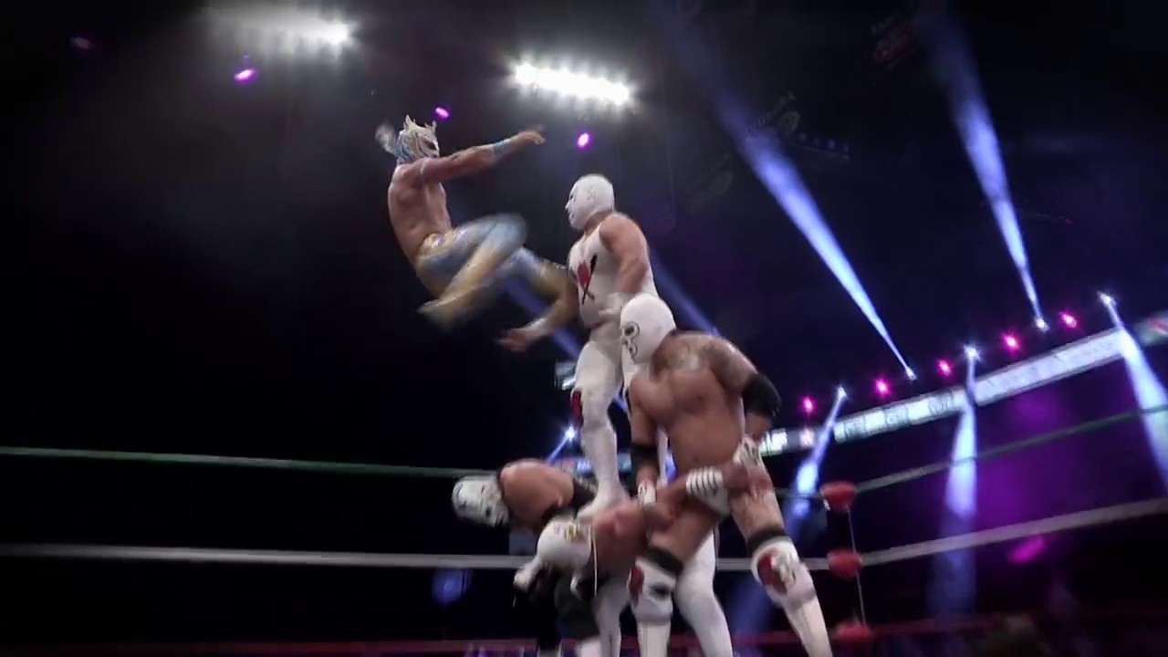 golden magic luchador - YouTube