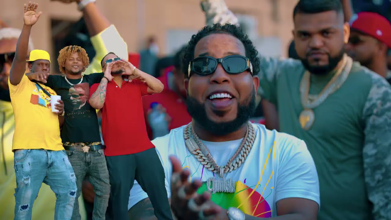 Chimbala x El Mayor Clasico - En Alta (Video Oficial) - YouTube