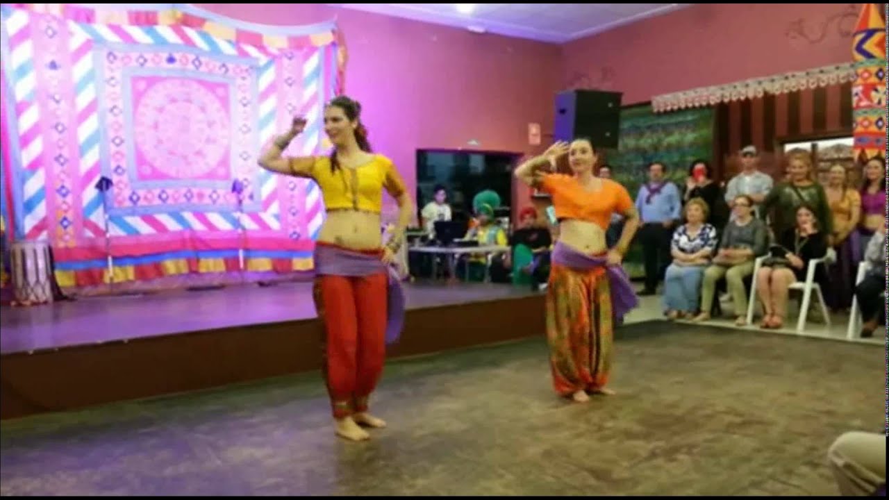 Bollywood: Say Shava shava - YouTube