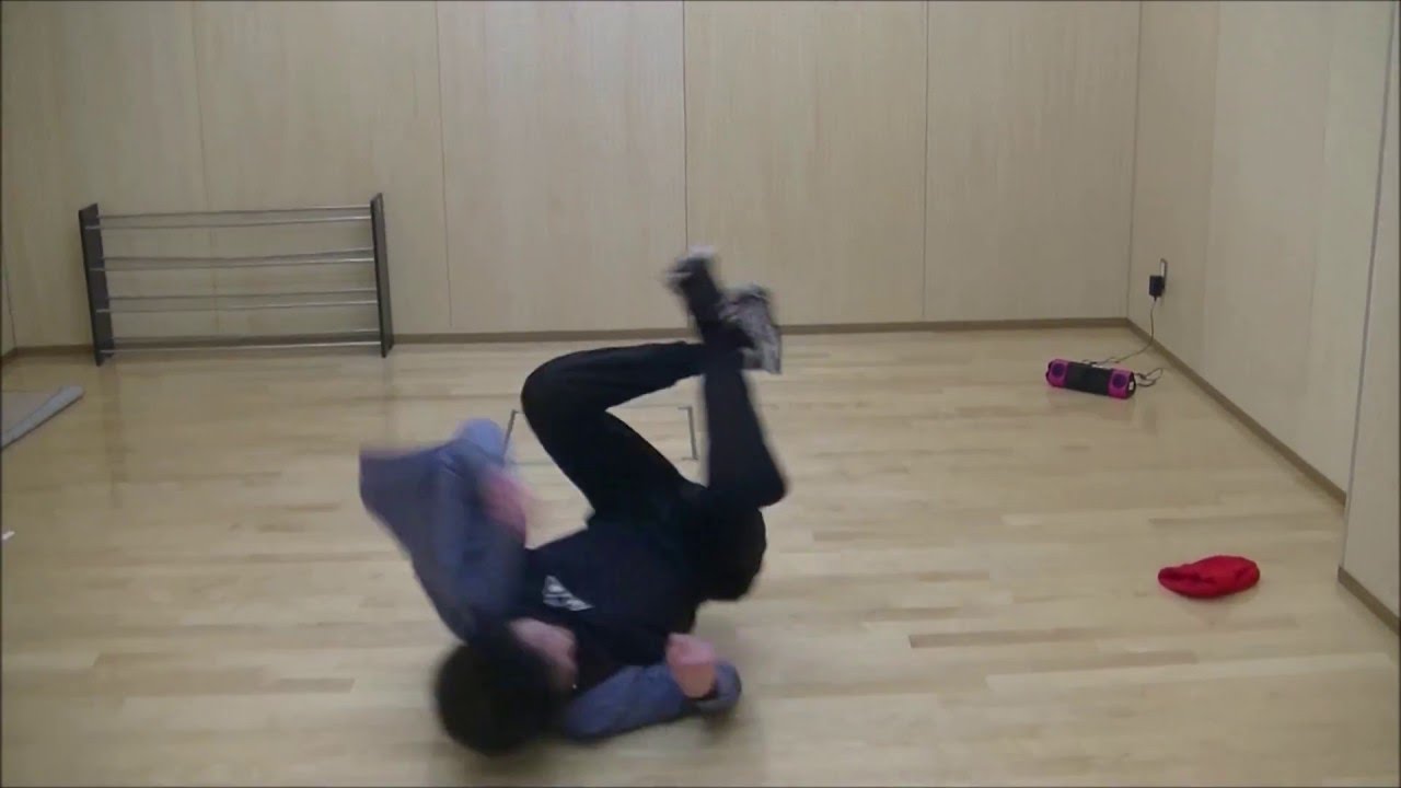 breakdance baby windmill ブレイクダンス ベビーウィンドミル - YouTube