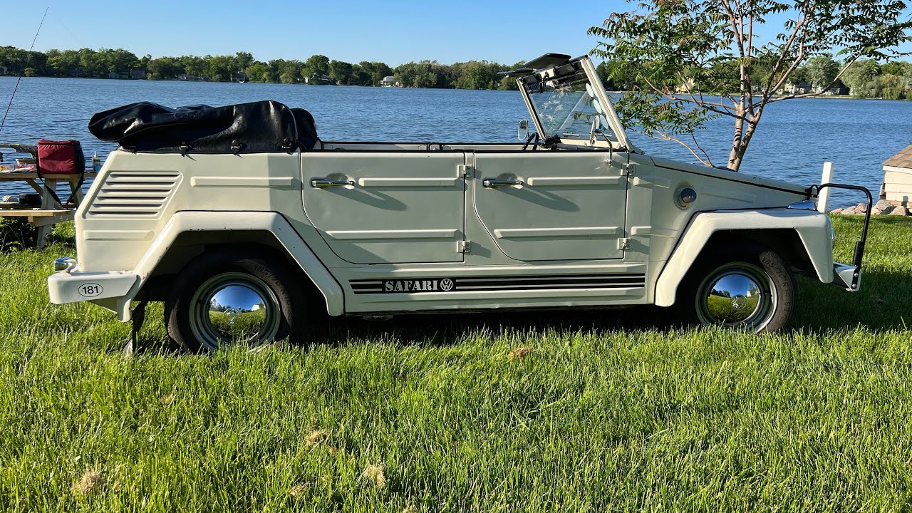 Installing the convertible top boot on a VW Thing (181) - YouTube