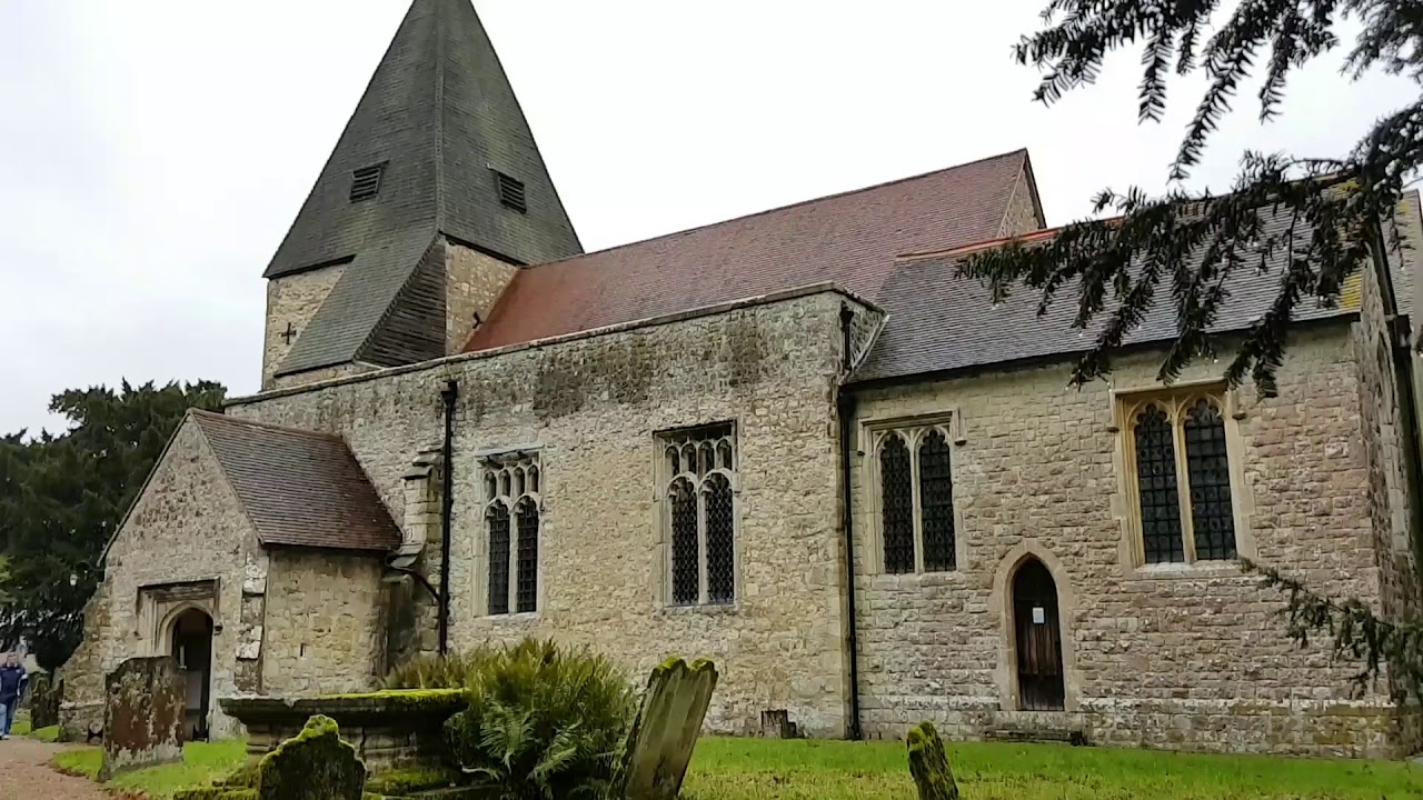 More of the lovely 6 bells at Hunton in Kent - YouTube