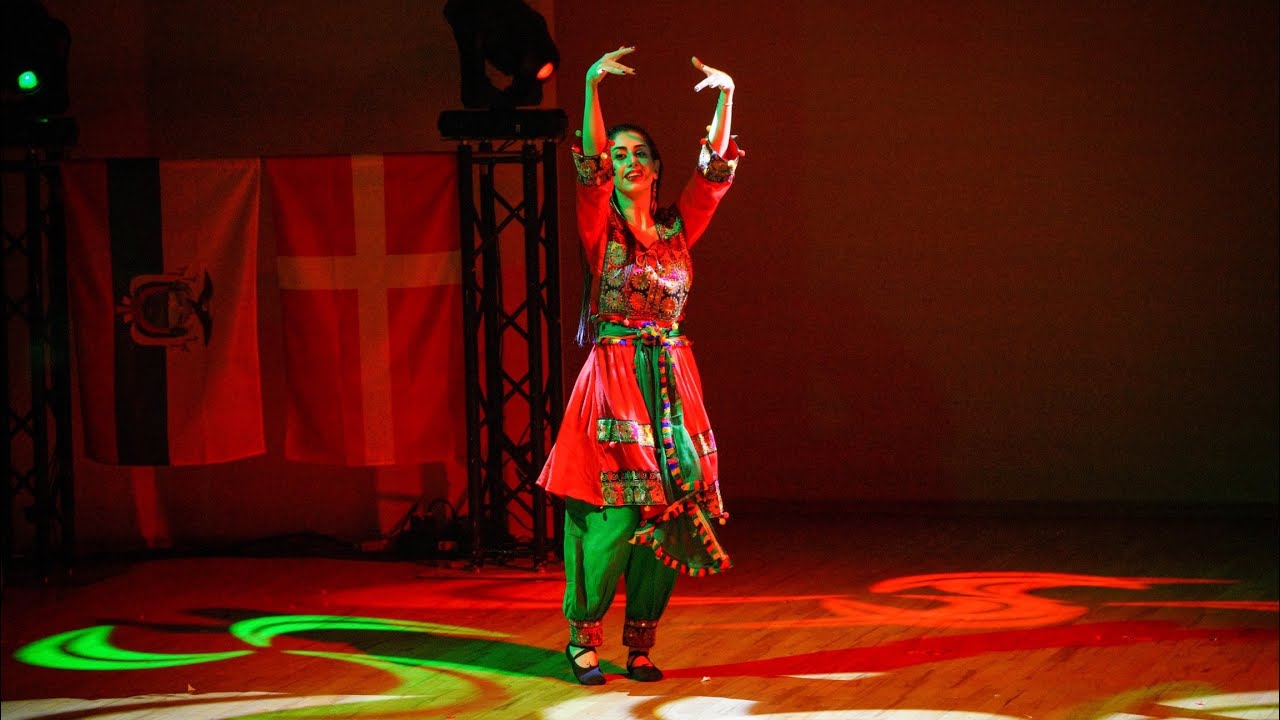 Traditional Persian Dance by Sadaf Afshar - YouTube