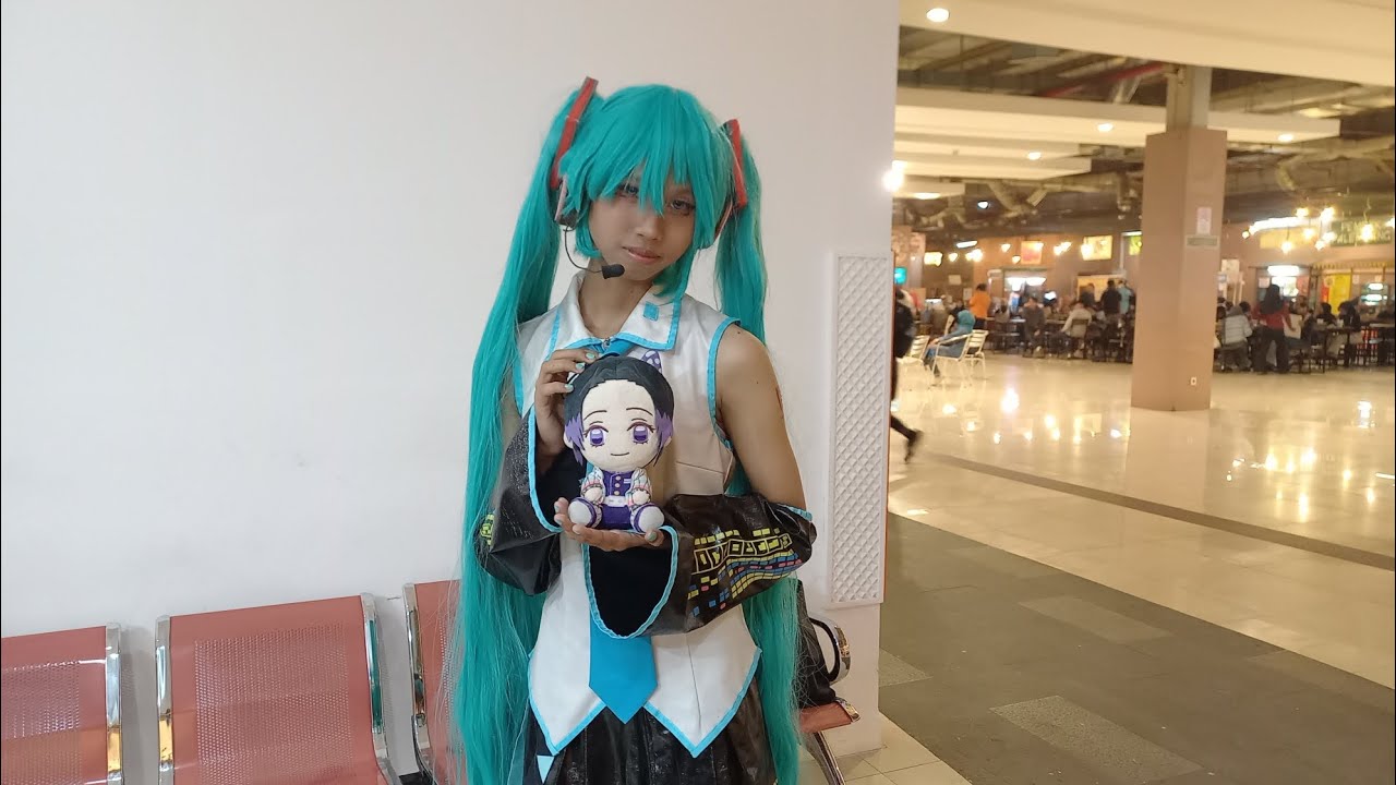 Nggak ada Miku nggak rame, #fypシ #cosplay #nikiizumi #wibu - YouTube