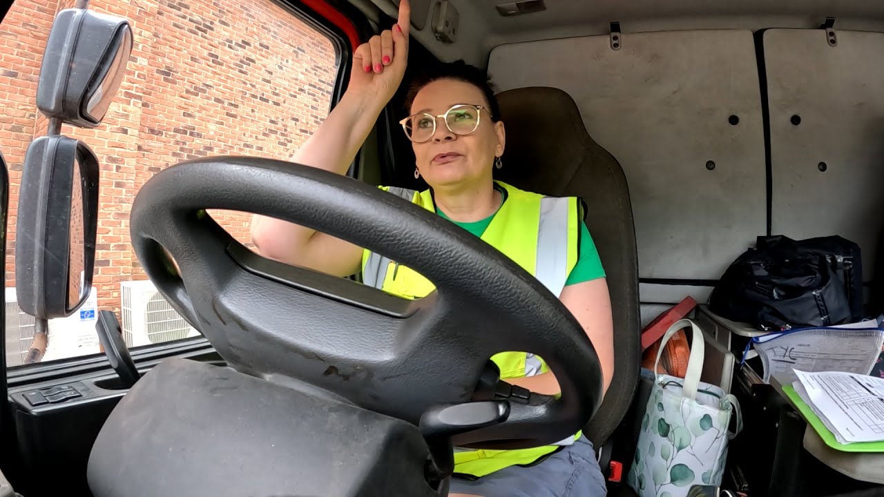 HGV Class 2 Dropping Pallets; Countryside Closures; & Help or Hinder ...