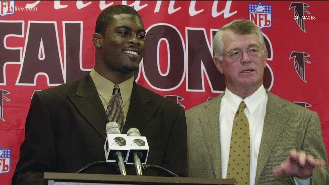 Funeral details for coach Dan Reeves - YouTube