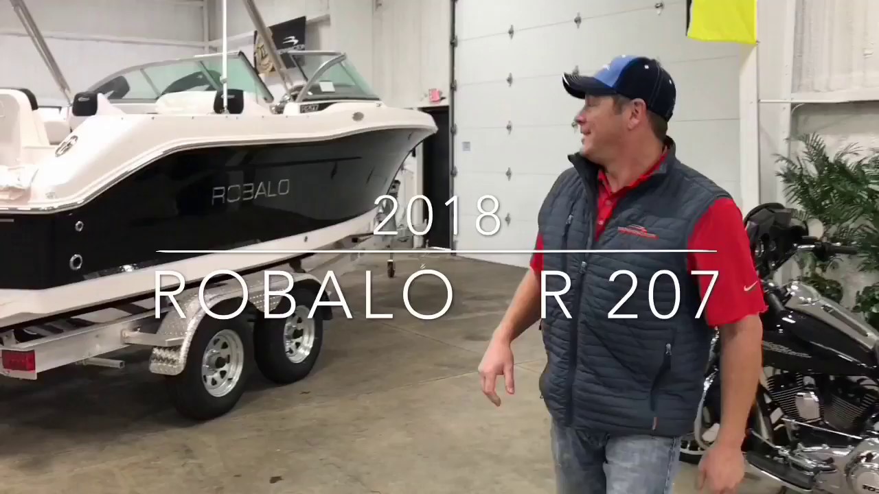 2018 Robalo R207 - YouTube