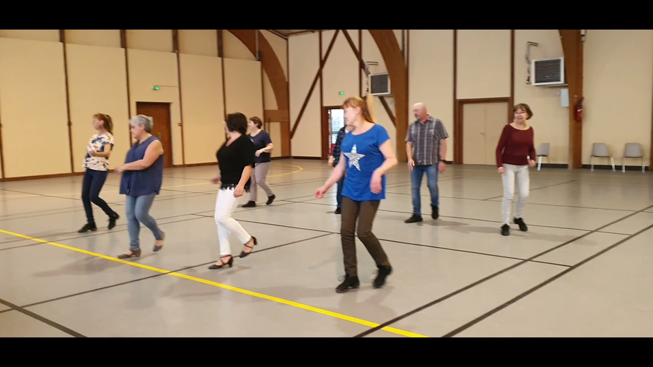 Arrogance bikini line dance - YouTube