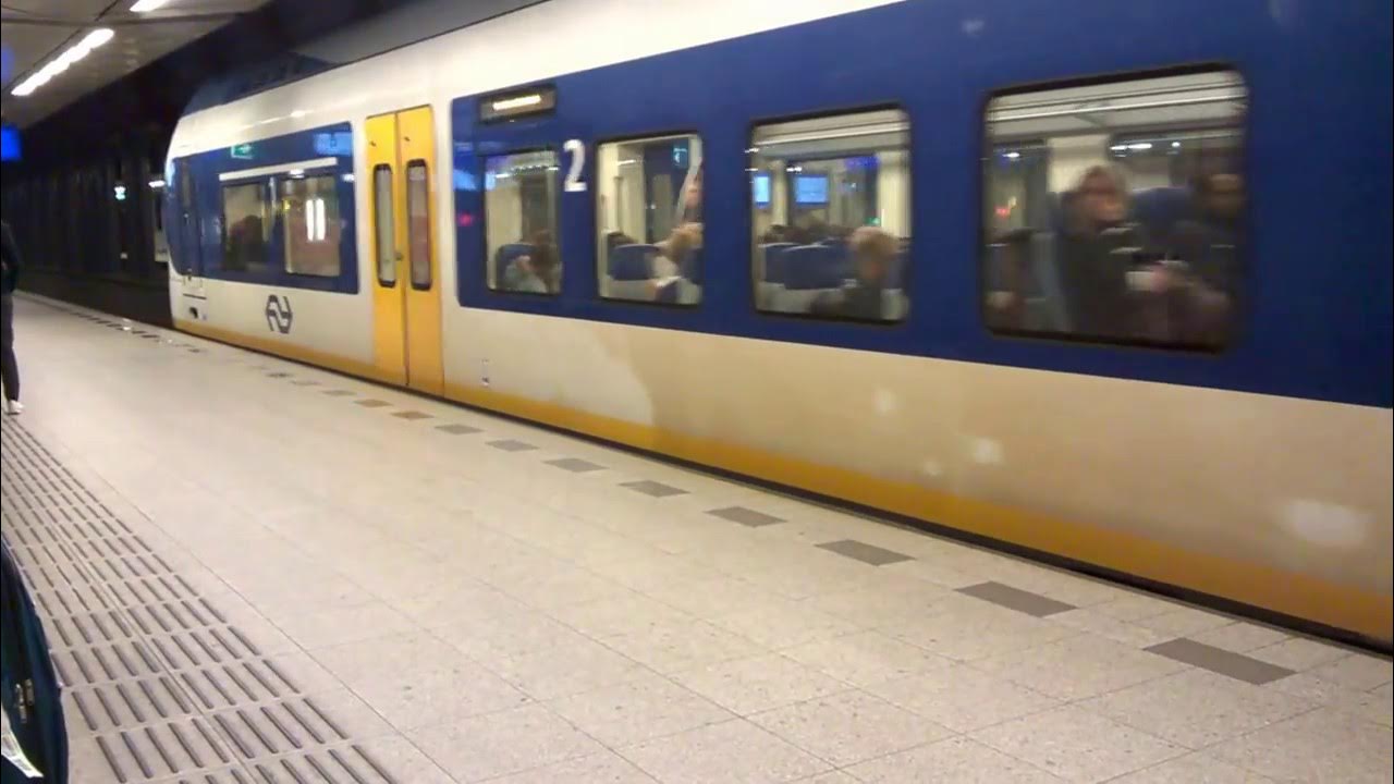 NS Sprinter (SLT) vertrekt uit Station Schiphol Airport - YouTube