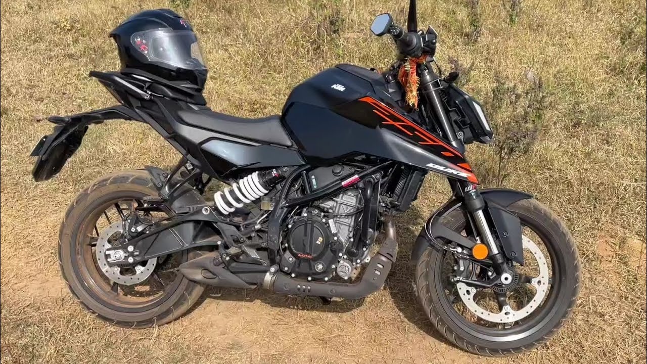 Duke 250 Ebony Black Gen3 2025 Model Overview - YouTube