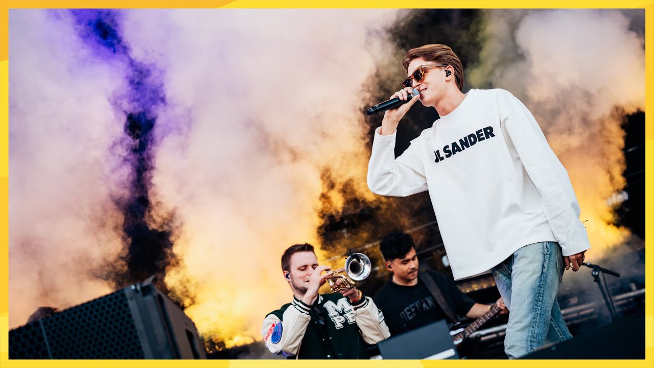 Antoon – Hotelschool (Live op Concert at SEA 2023) - YouTube