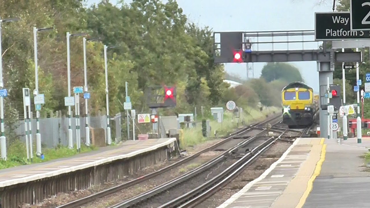 *1 TONE* Class 66414 Passing Barnham for Eastleigh Working 661E - 07/10 ...