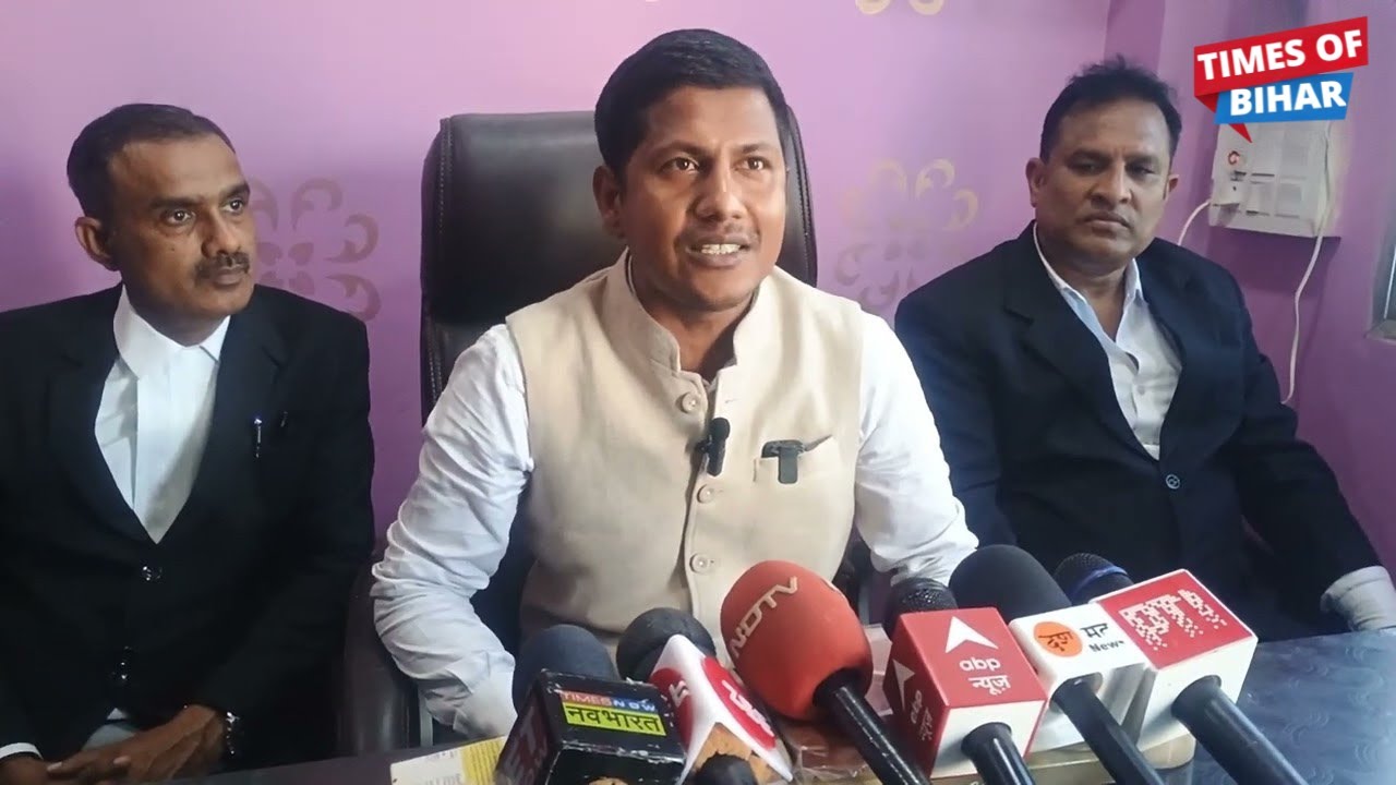 Vipin Sir vs Yashpal Meena IAS: Vaishali DM को सौंपा बड़ा आवेदन! क्या ...