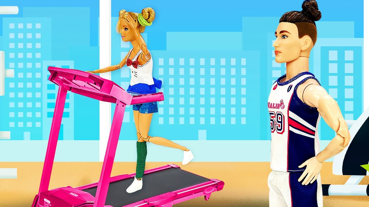 Ken personal trainer da Barbie! Barbie na academia! Exercícios ...