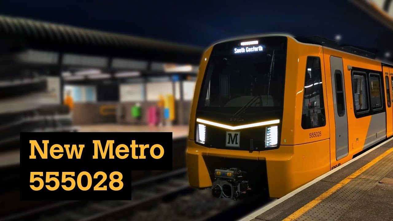 New Tyne and Wear Metro Class 555 555028 @ Walkergate On Test - YouTube