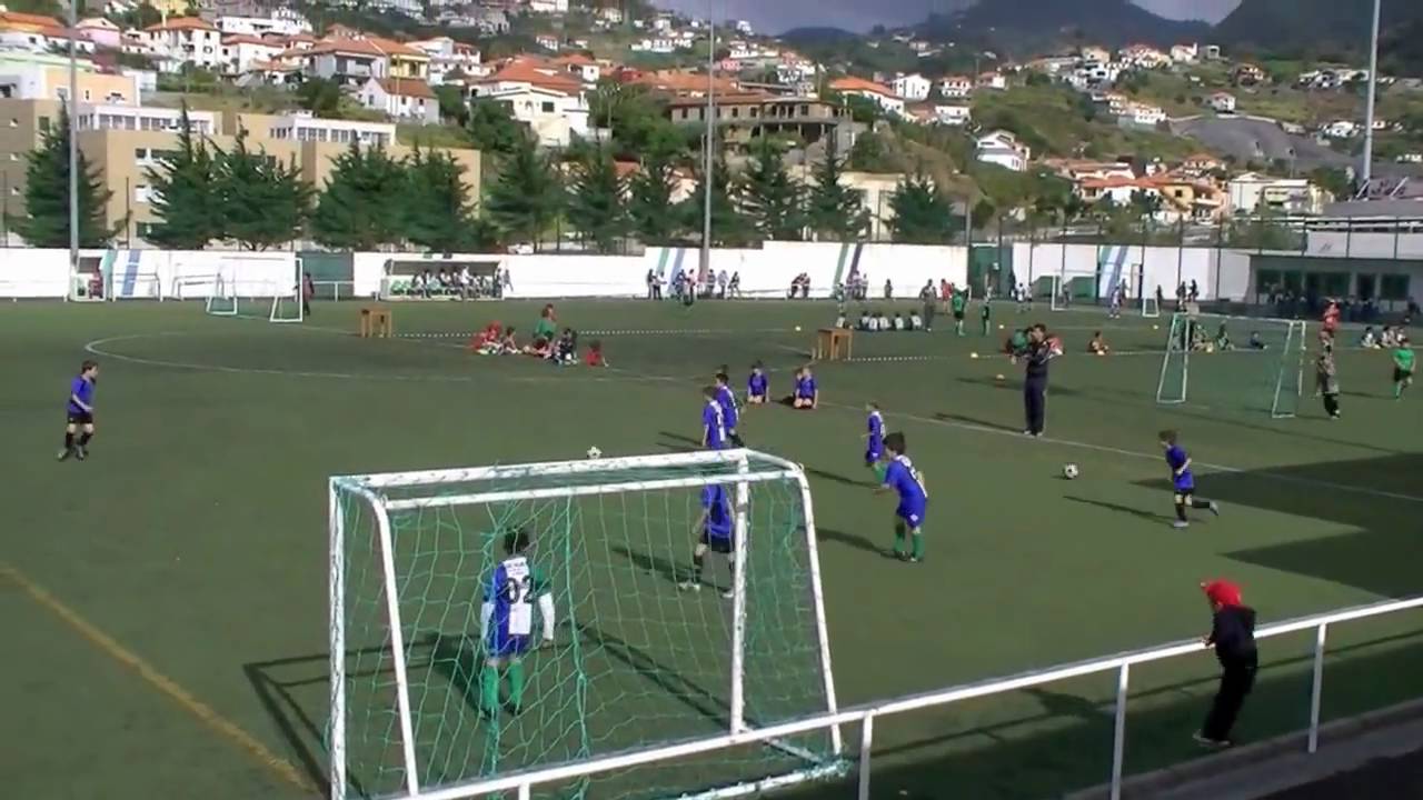 Clube de Futebol Andorinha no Torneio "Machico 2010" - YouTube