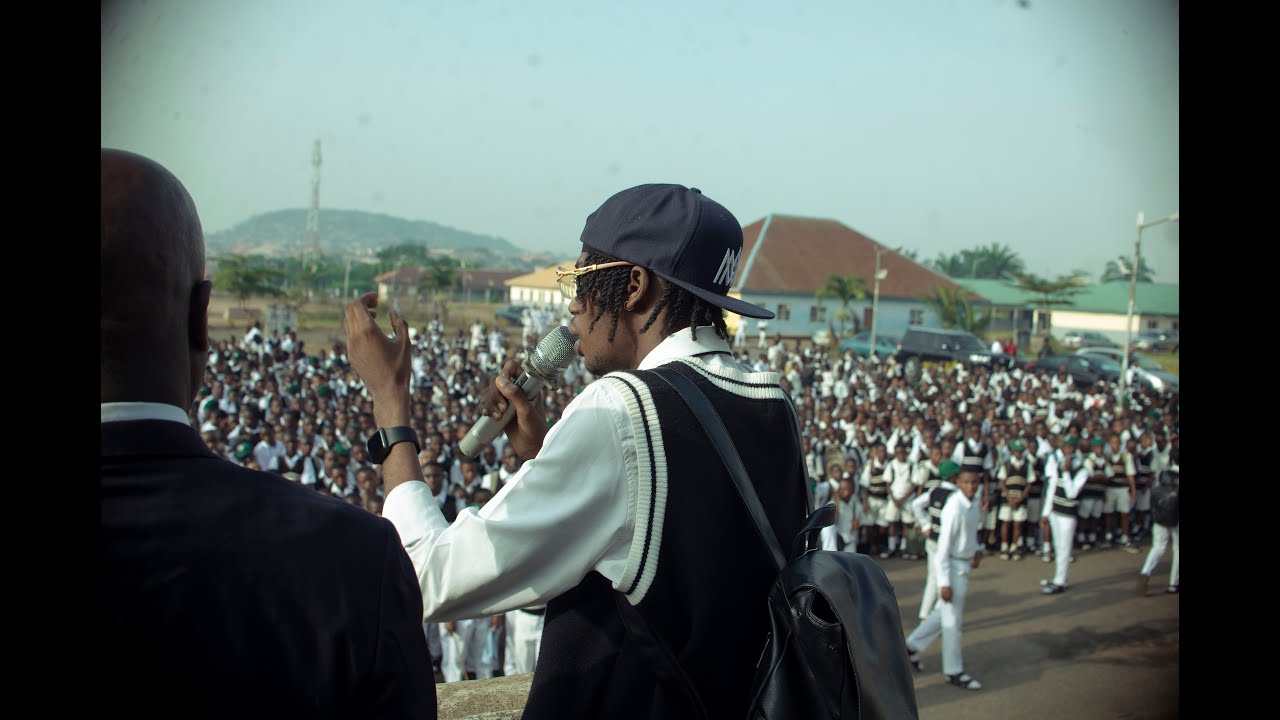 Ayox Visit to his Alma Mater Aquinas College Akure - YouTube