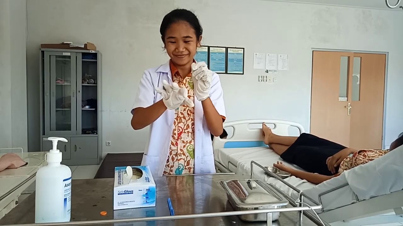 Injeksi Intra Cutan " Skin Test "Poltekkes Manado - YouTube