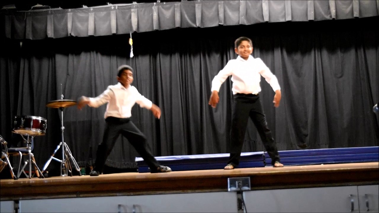 Bhavan & Archit Talent show in Harbor City Elementary School 2017 - YouTube