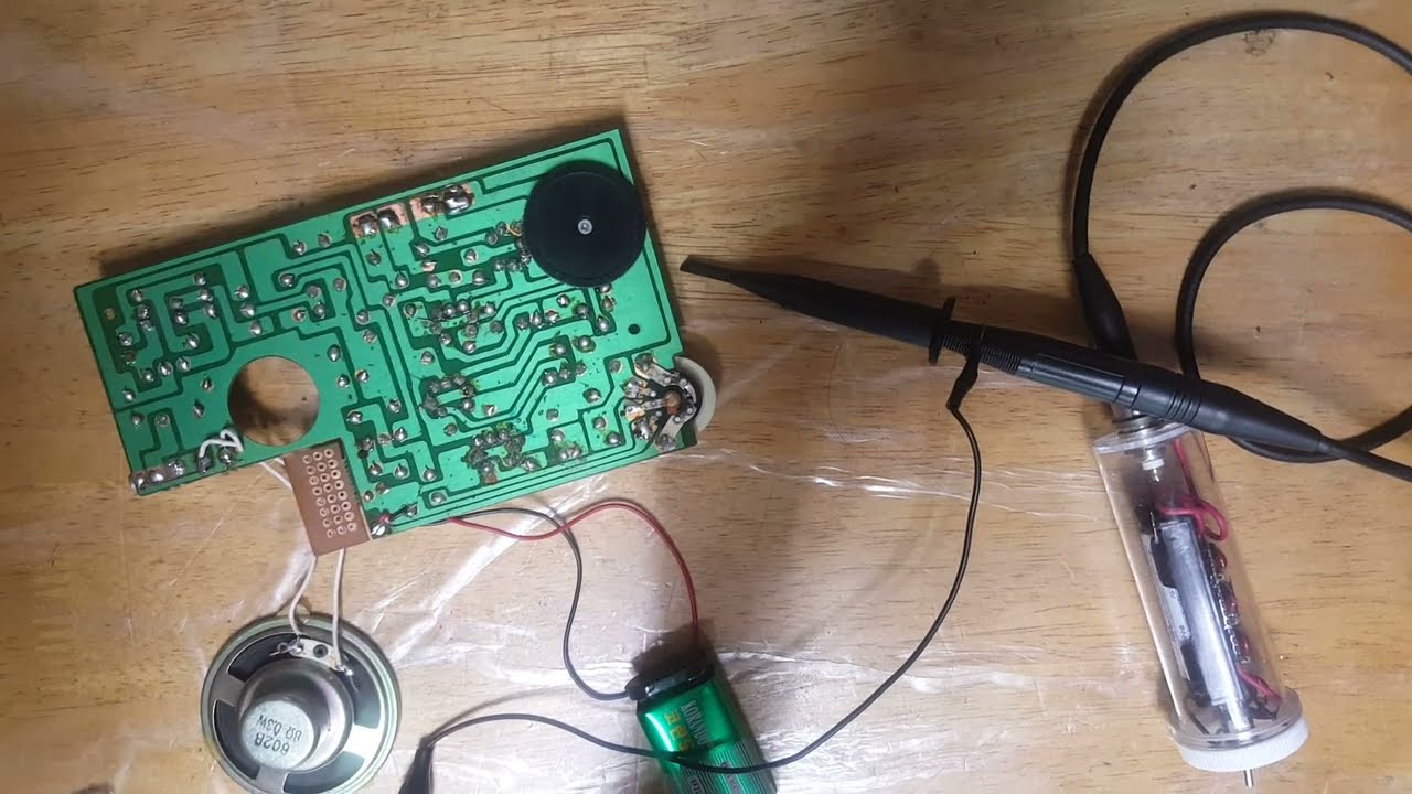 How to use the signal injector when troubleshooting a radio - YouTube