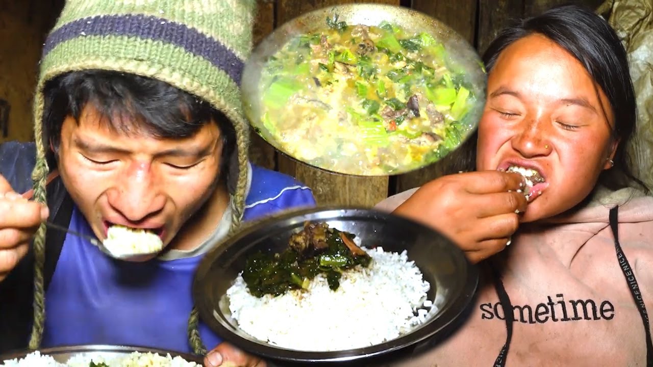 Pork boil and green leaf vegetable mix curry || Village food having ...