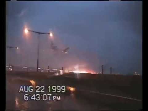 Plane Crash Footage - 2 - China Airlines Flight 642 - YouTube