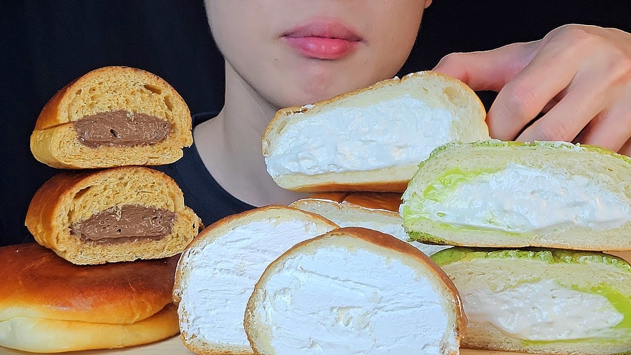 크림빵 먹방(Cream bread ASMR Mukbang(Eating Show)) - YouTube