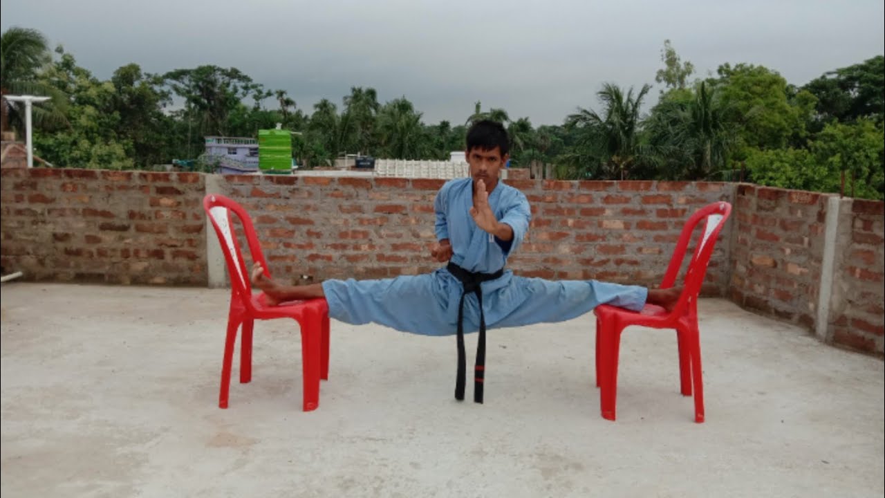 How to do ..Streching in easy step kick karate.. - YouTube