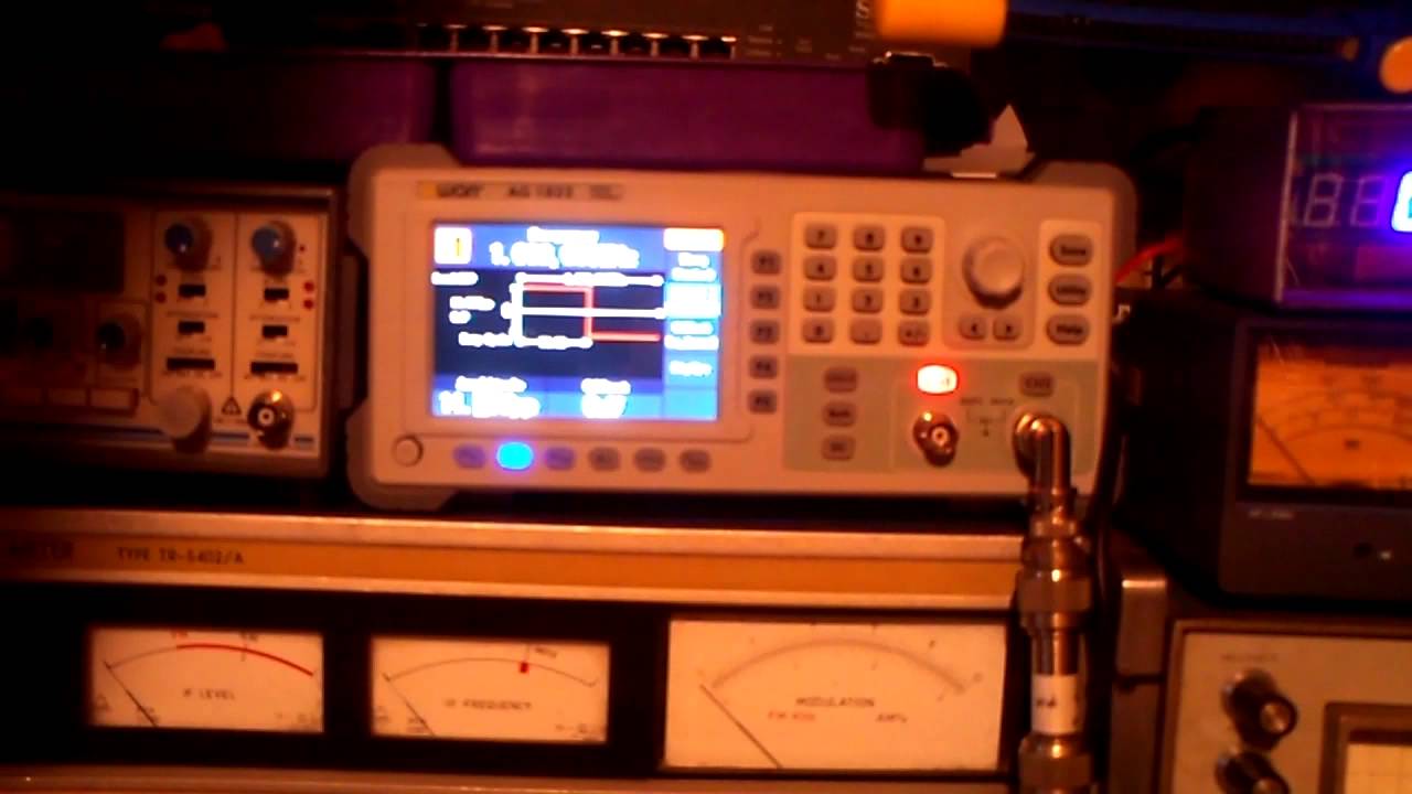 Light up a 14V bulb with the function Generator OWON AG 1022 - YouTube