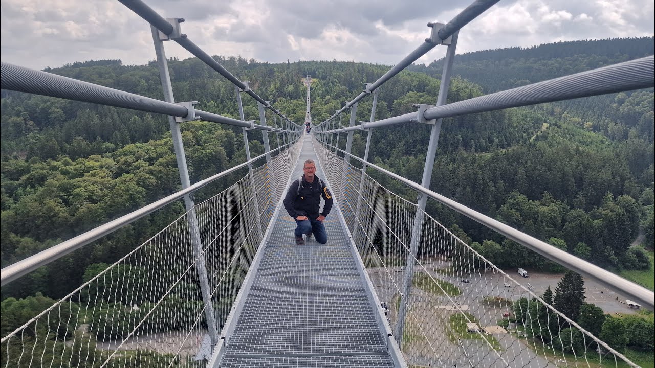 Skywalk Willingen - Adrenalin - Längste Hängebrücke - 665m lang/100m ...
