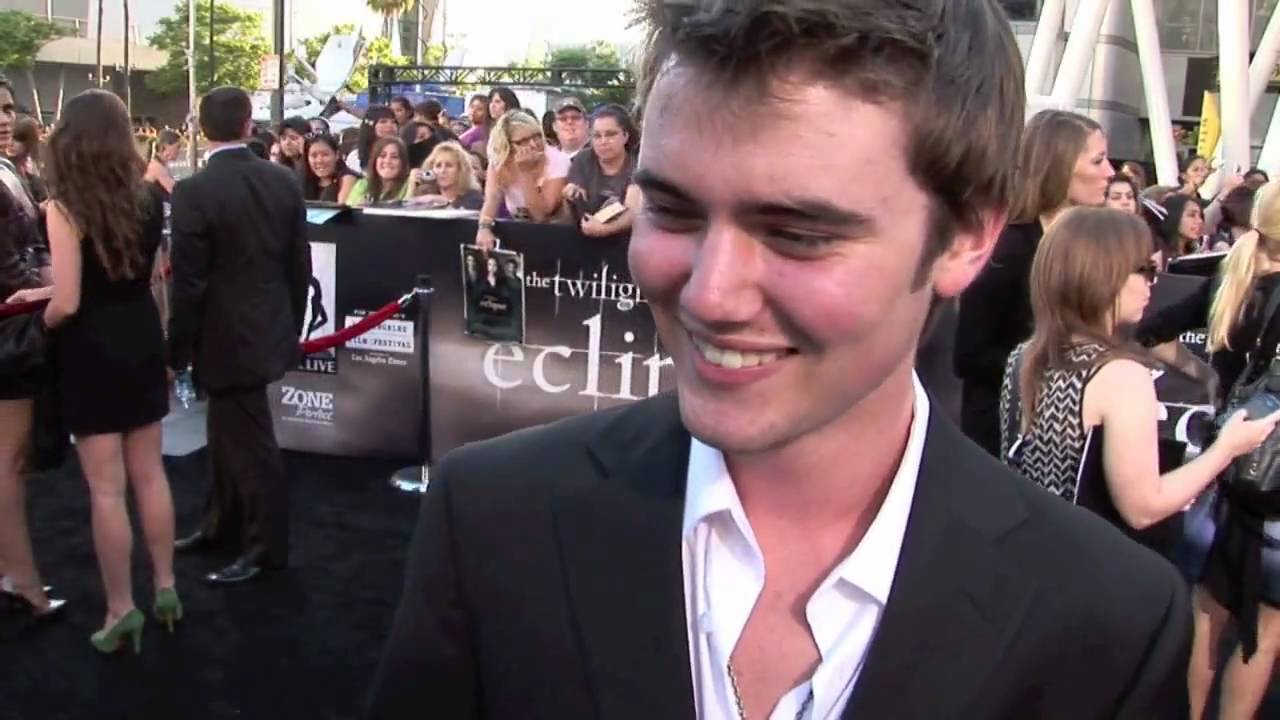 Cameron Interview Bright at the Eclipse Movie World Premiere Red Carpet ...