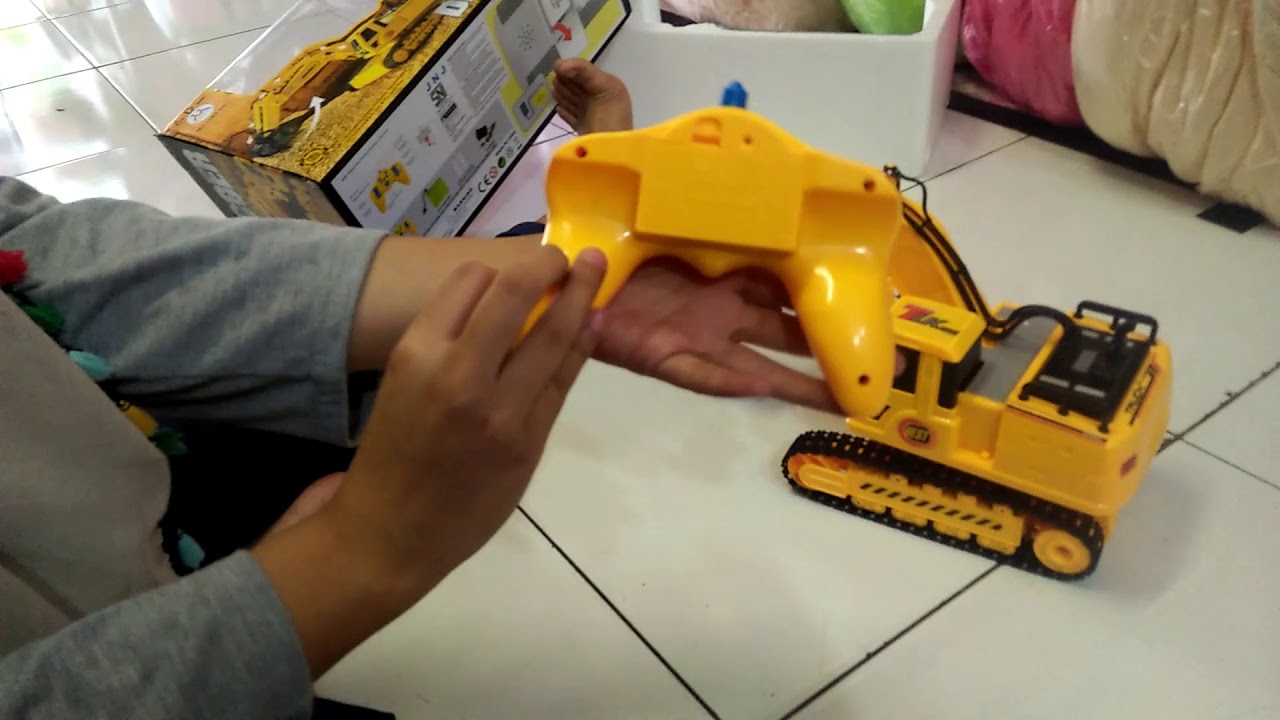 Mainan excavator | beko, nyobain mainan baru ;D. - YouTube