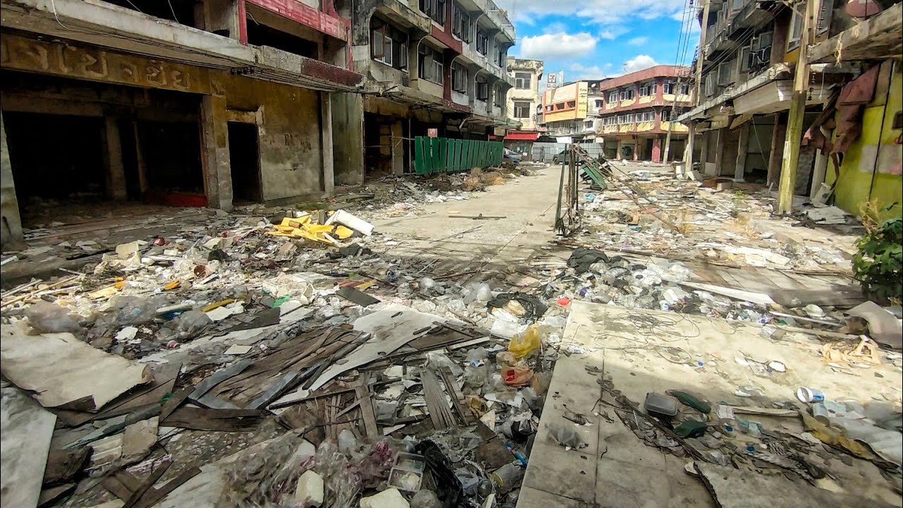 Post apocalyptic neglected neighborhood in Bangkok under demolition ...