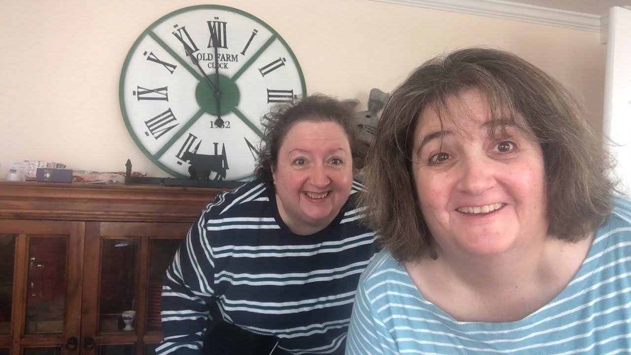 The Crafty Toads - LIVE! - Wait! What is March Yarness?!? - YouTube