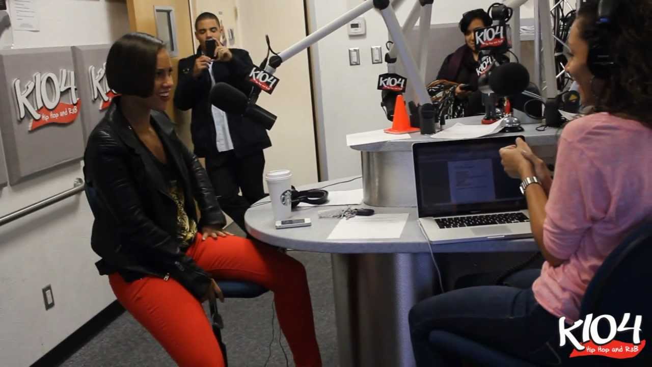 Alicia Keys in Studio with The K104 Morning Show - YouTube